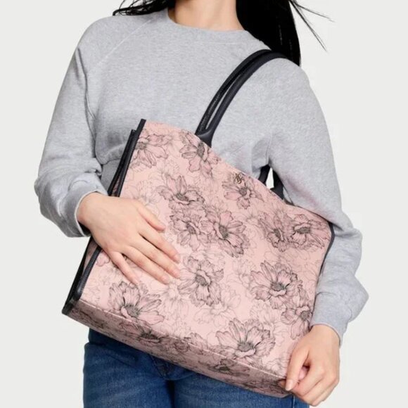 Victoria's Secret | Bags | Bundle 5 Items Vs Pink Floral Tote 224 Nwt ...